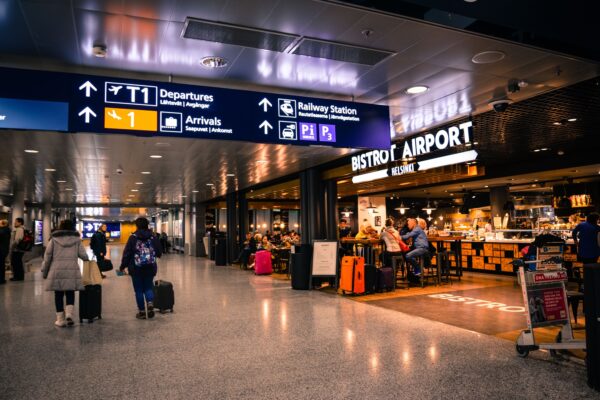 How to Manage Connecting Flights | Booking Tips That Work